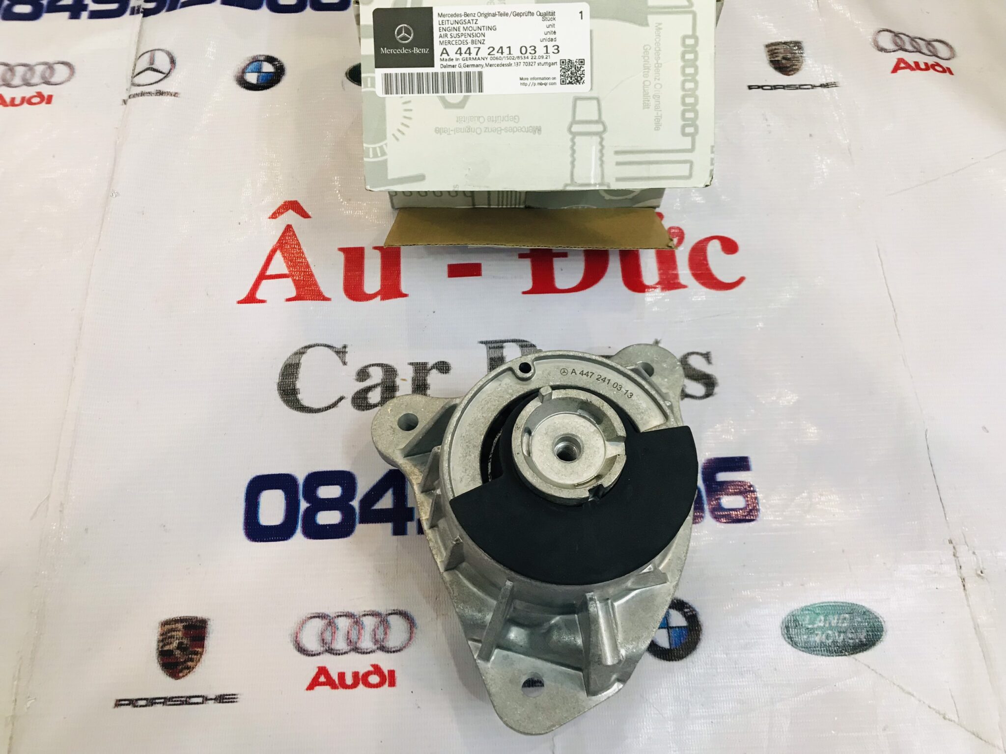 Cao su chân máy xe Mercedes - 4472410313